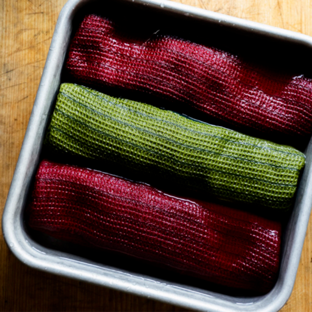 How to Bake Sourdough without a Dutch oven: Manual Steam Method ...